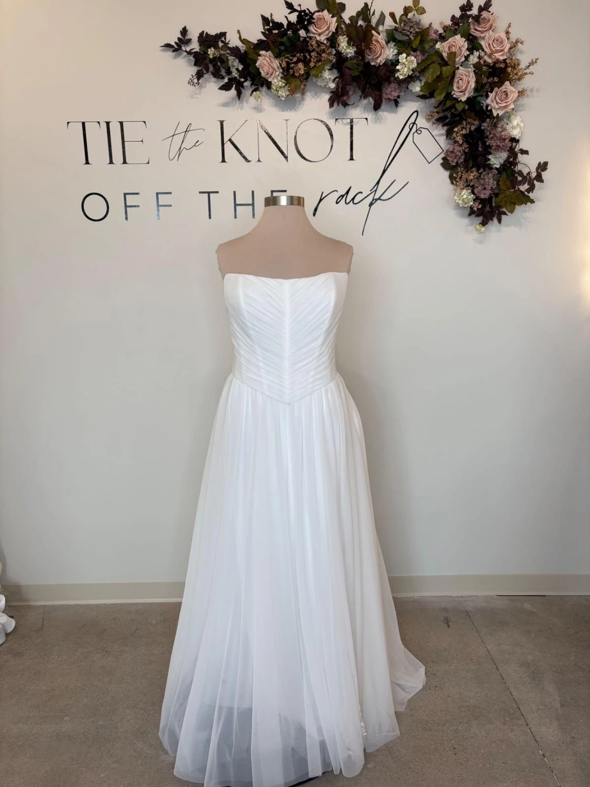 Bridal Dresses | Tie The Knot Off the Rack